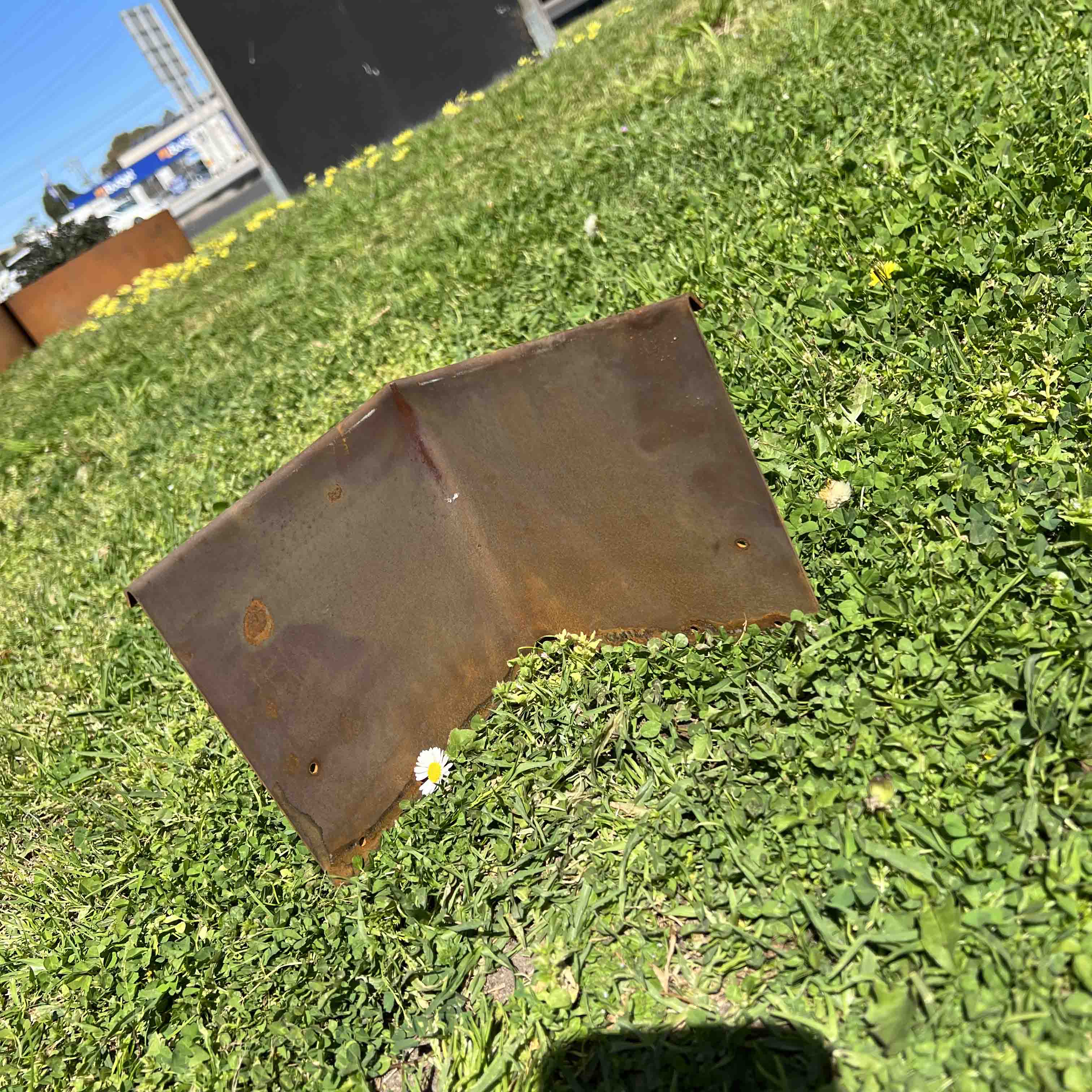 SafeEdge: Corten Steel Rust Garden Edging - Chippy's Outdoor Melbourne