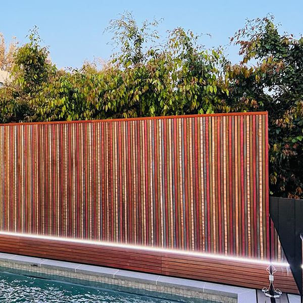 Reclaimed Hardwood Screens 1800x1200mm Vertical Slats – Chippy's Outdoor